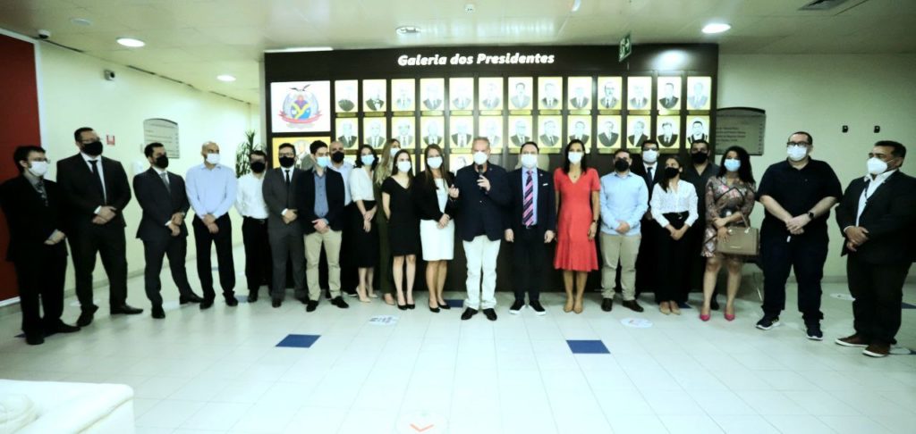 TCE-AM empossa mais 18 servidores aprovados em concurso público - Amazonas Direito